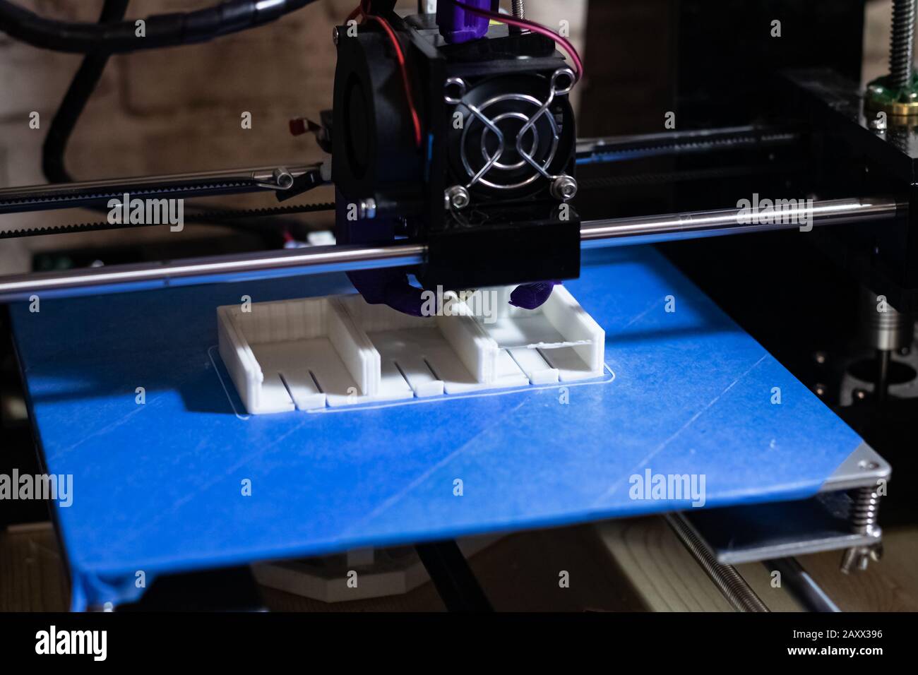 3d printer action hi-res stock photography and images - Alamy