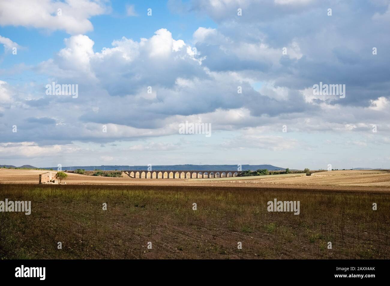 Railroad architecture hi-res stock photography and images - Alamy