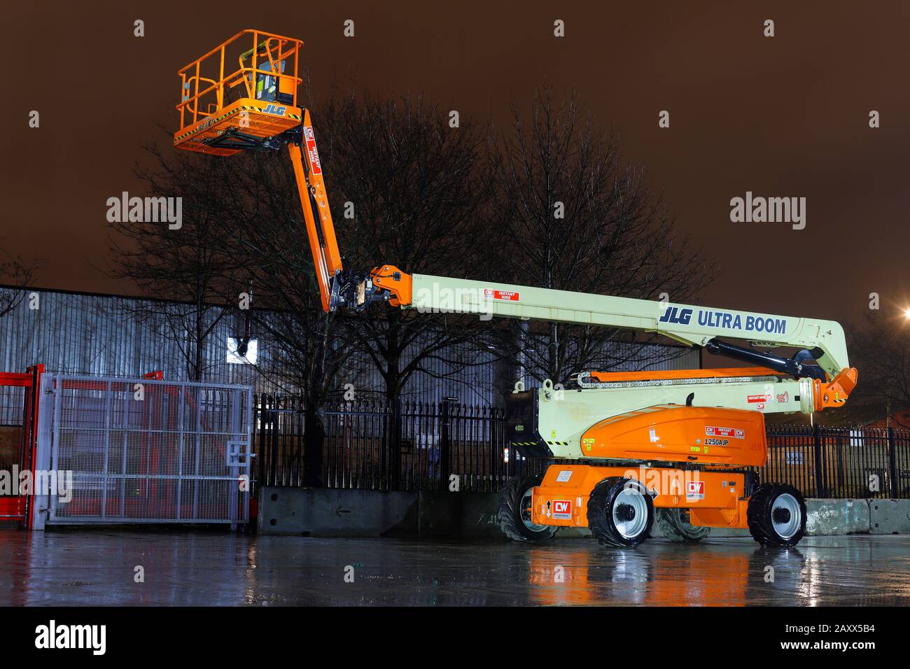 JLG 1250 AJP Ultra Boom Articulated Telescopic Boom Lift which reaches ...