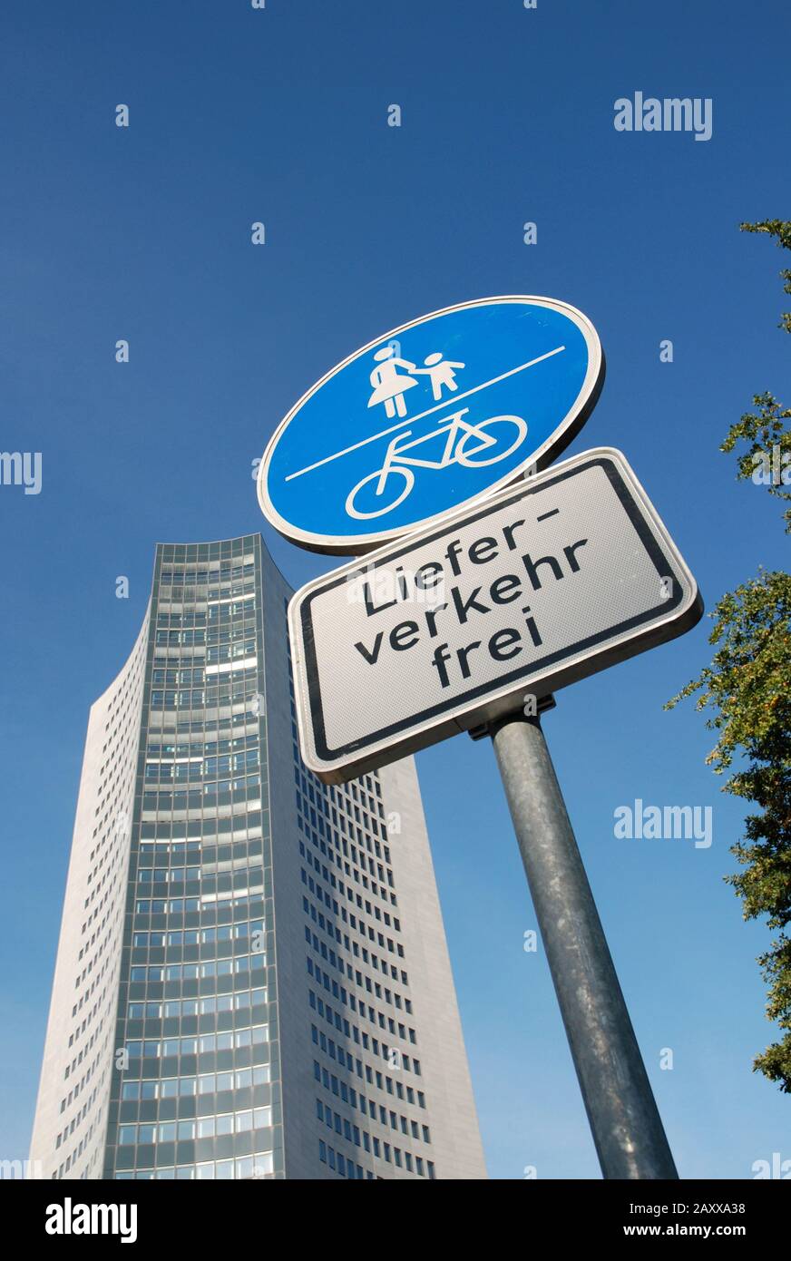 Pedestrian Sign Germany High Resolution Stock Photography and Images ...