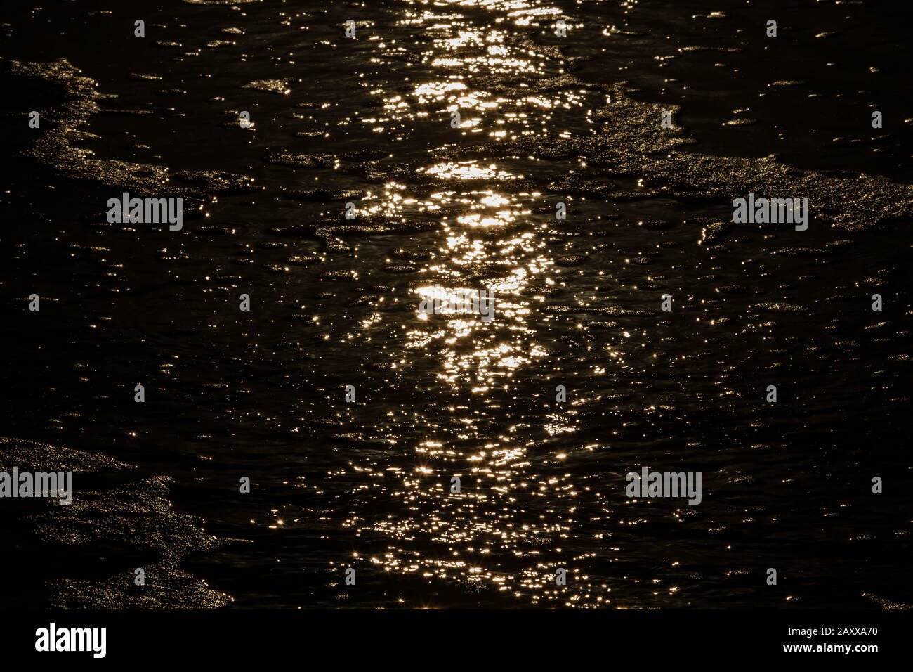 Surf in golden light hi-res stock photography and images - Alamy