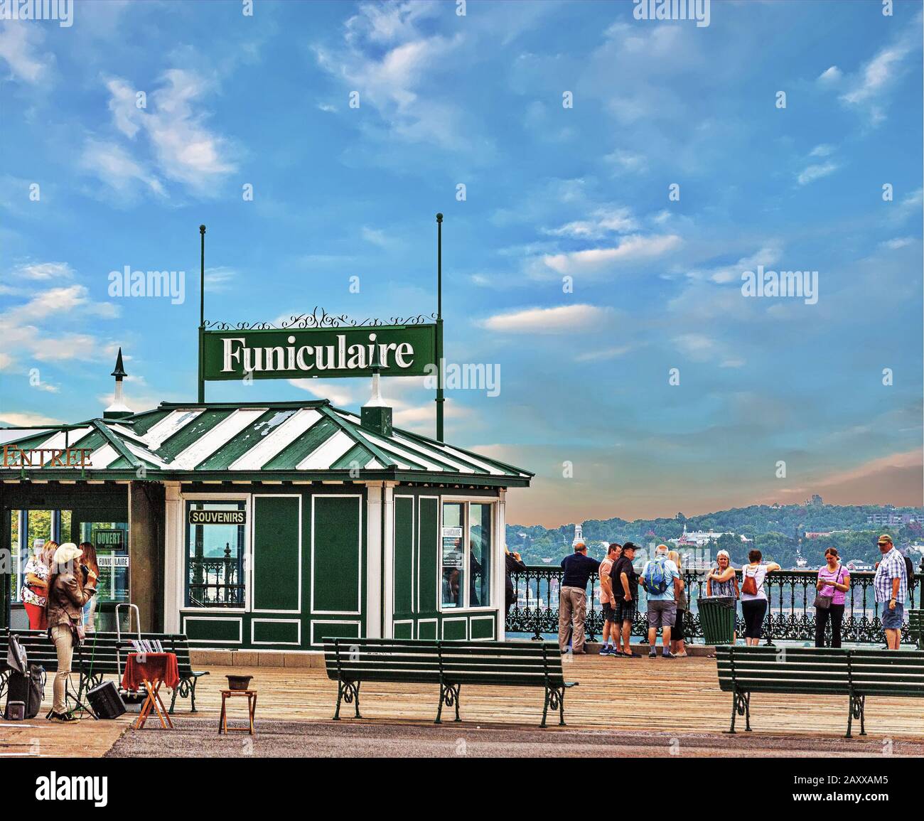 Old quebec city funiculaire hi-res stock photography and images - Alamy