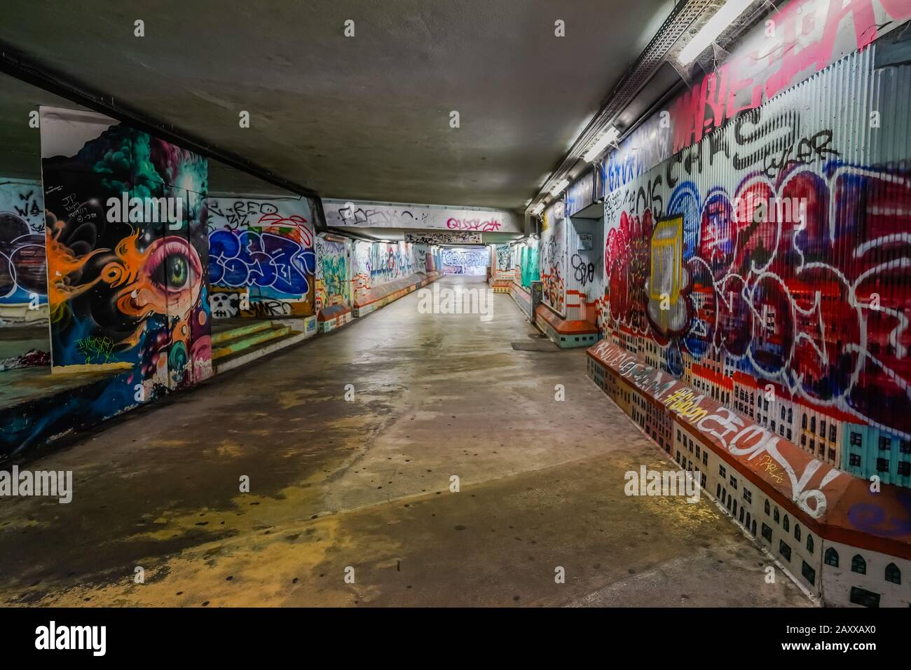 Graffiti art underground tunnel at graffiti art alcantara-mar rail ...