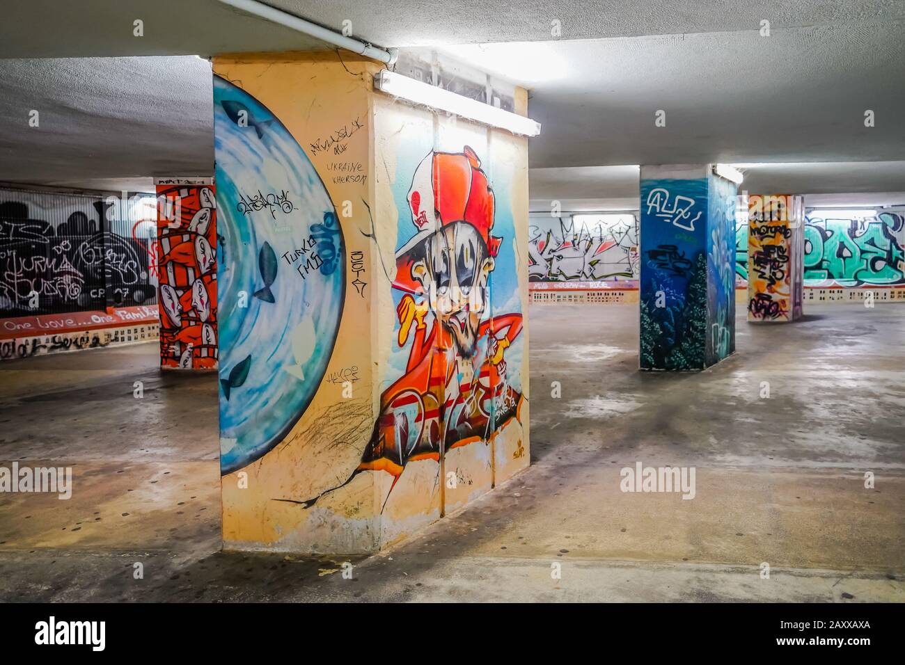 Graffiti art underground tunnel at graffiti art alcantara-mar rail ...