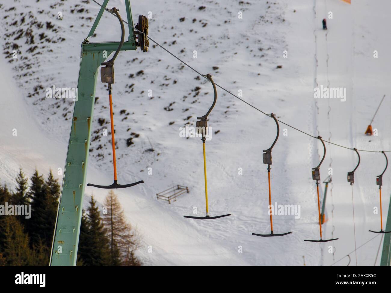Empty sky slope ski hi-res stock photography and images - Alamy