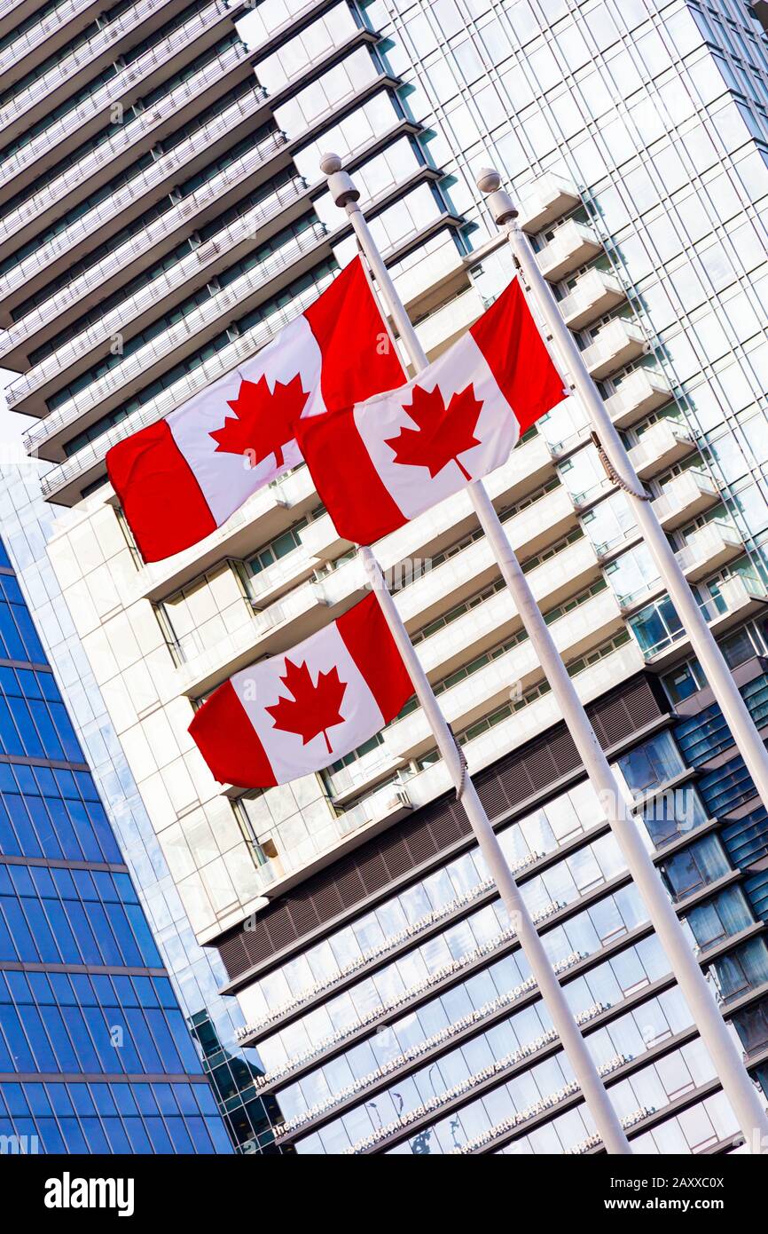 Flapping flags hi-res stock photography and images - Alamy