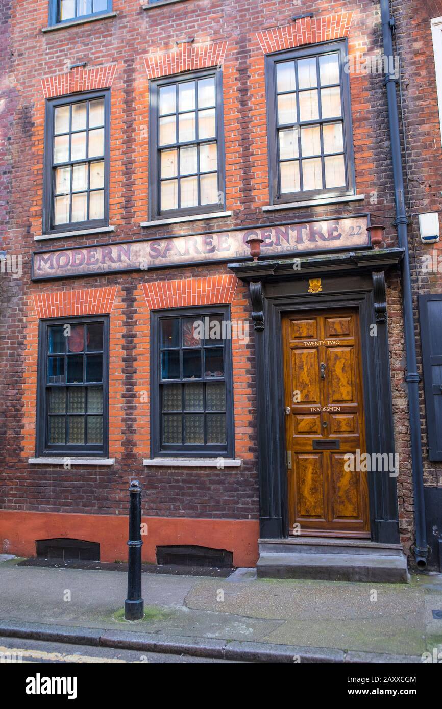 Ghost sign uk hi-res stock photography and images - Alamy