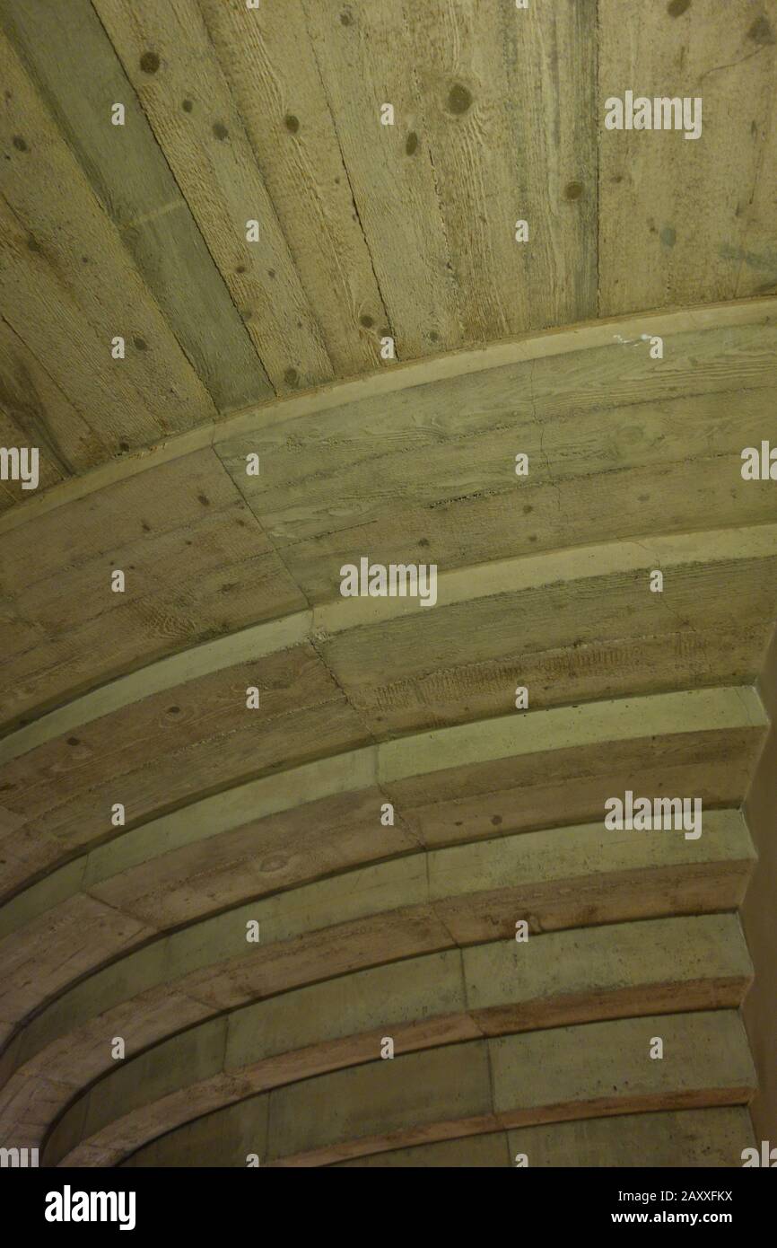 Architectural support structure in grey concrete. Formed by a column ...