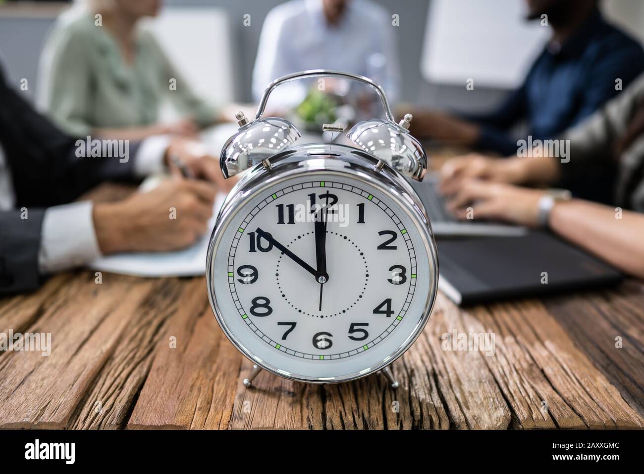 Multicultural business meeting hi-res stock photography and images - Alamy