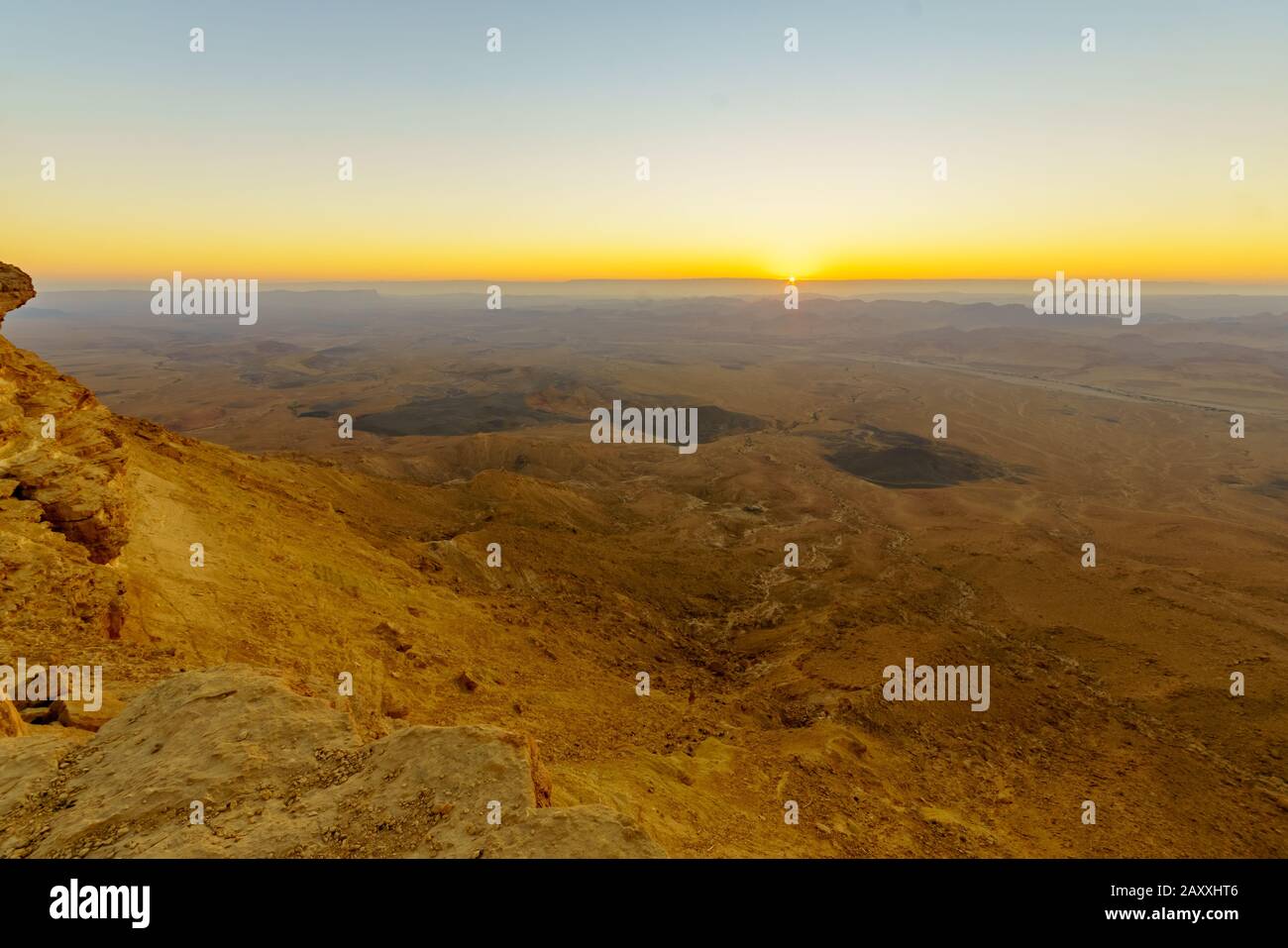 Sunrise view of Makhtesh (crater) Ramon, in the Negev Desert, Southern ...