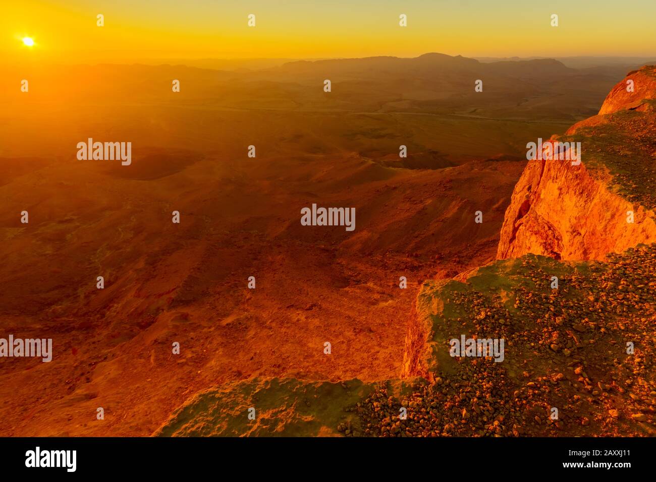 Sunrise view of Makhtesh (crater) Ramon, in the Negev Desert, Southern ...