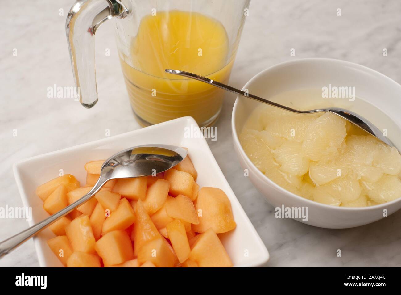 Melon chunks hi-res stock photography and images - Alamy