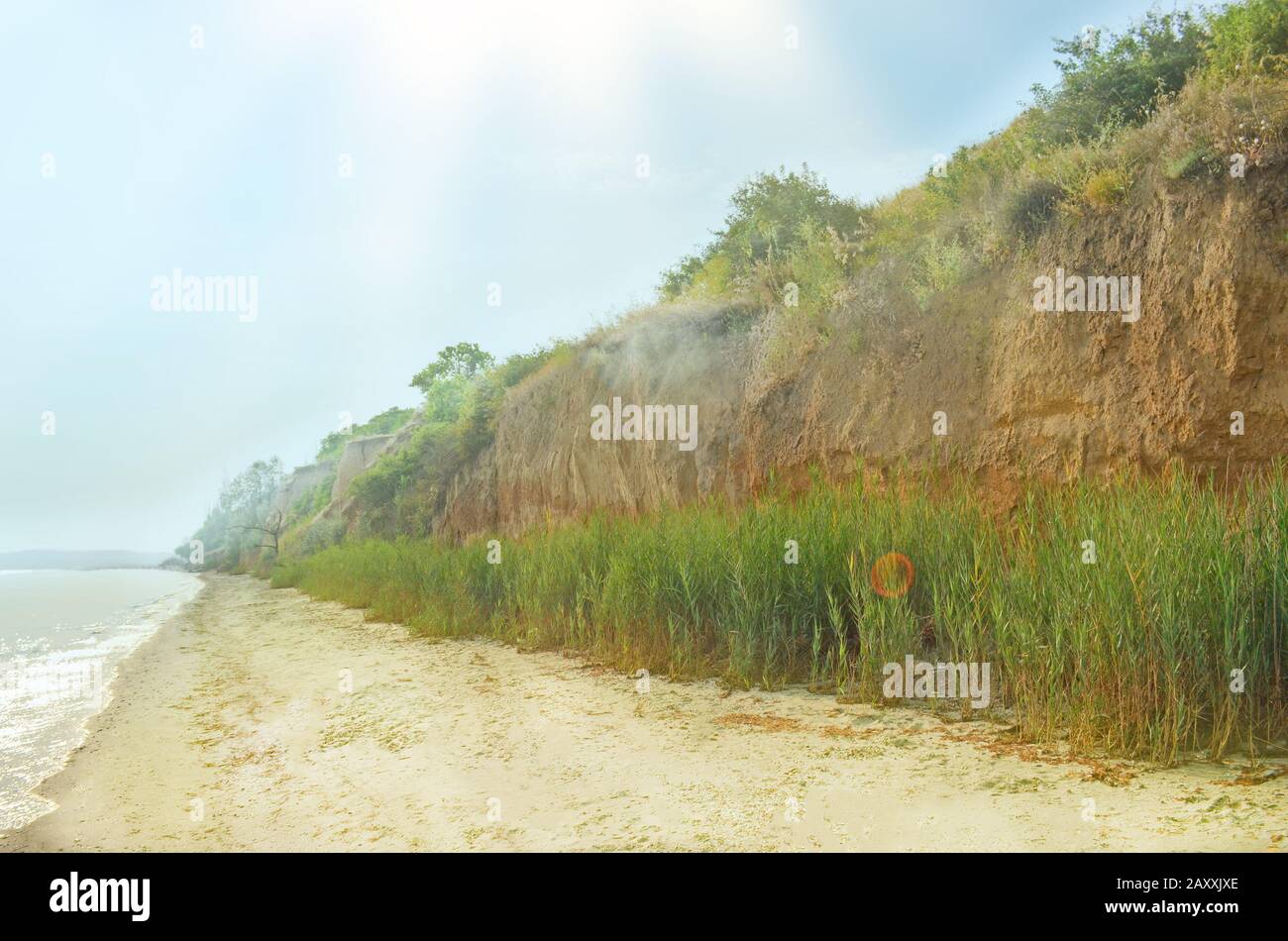 Red clay cliff hi-res stock photography and images - Alamy