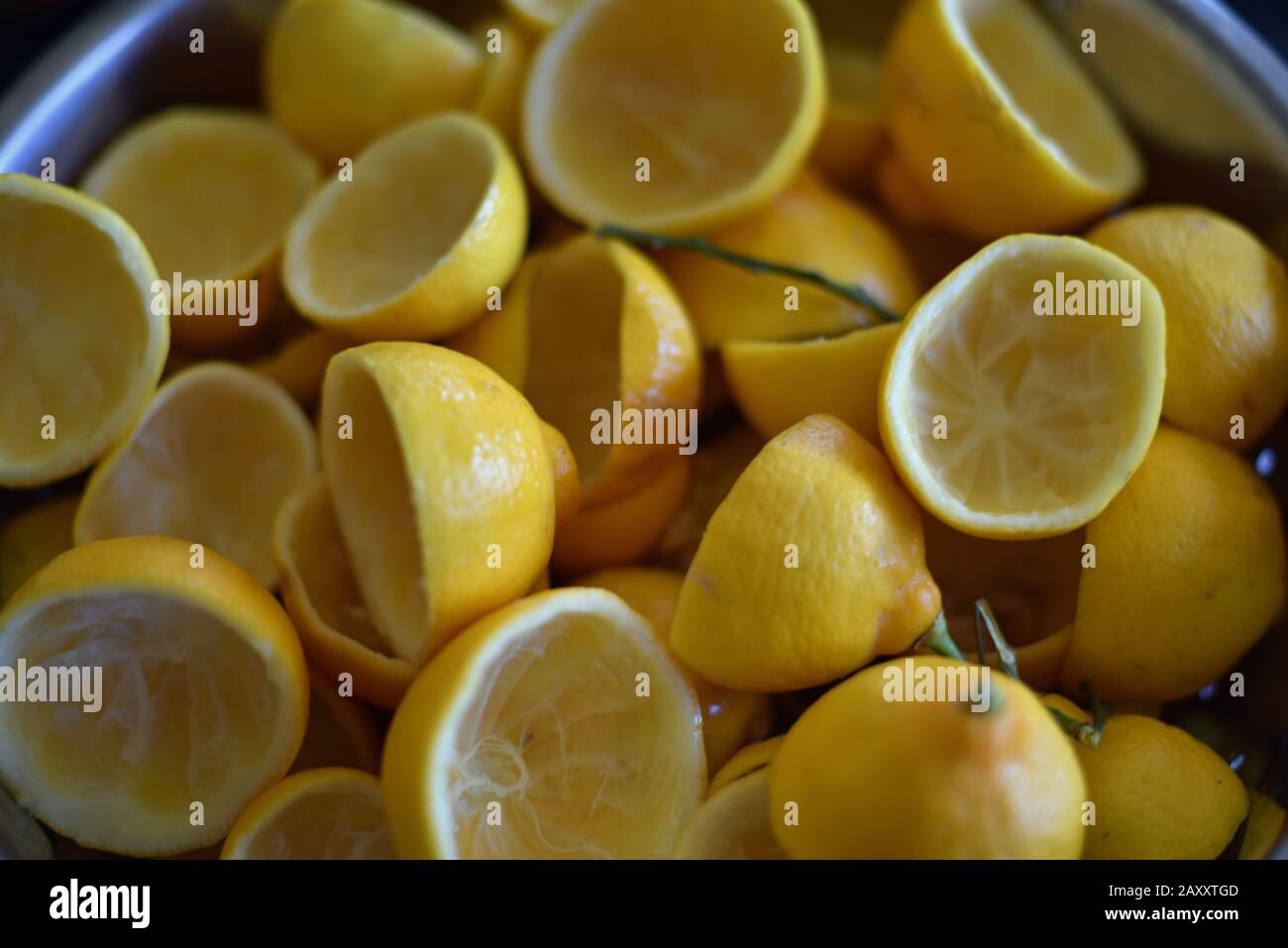 Lemon rinds hi-res stock photography and images - Alamy