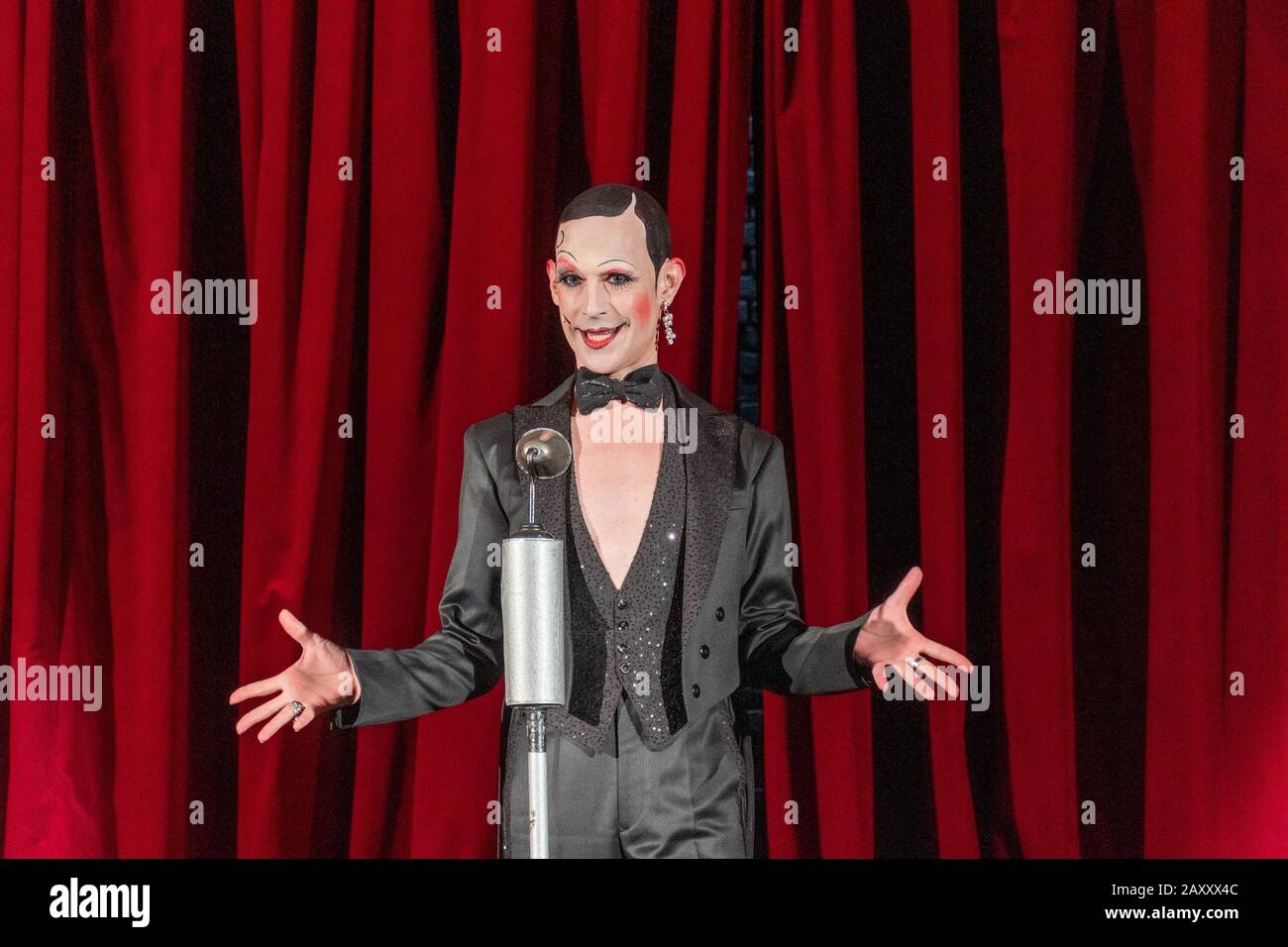 Tim fischer conferencier hi-res stock photography and images - Alamy