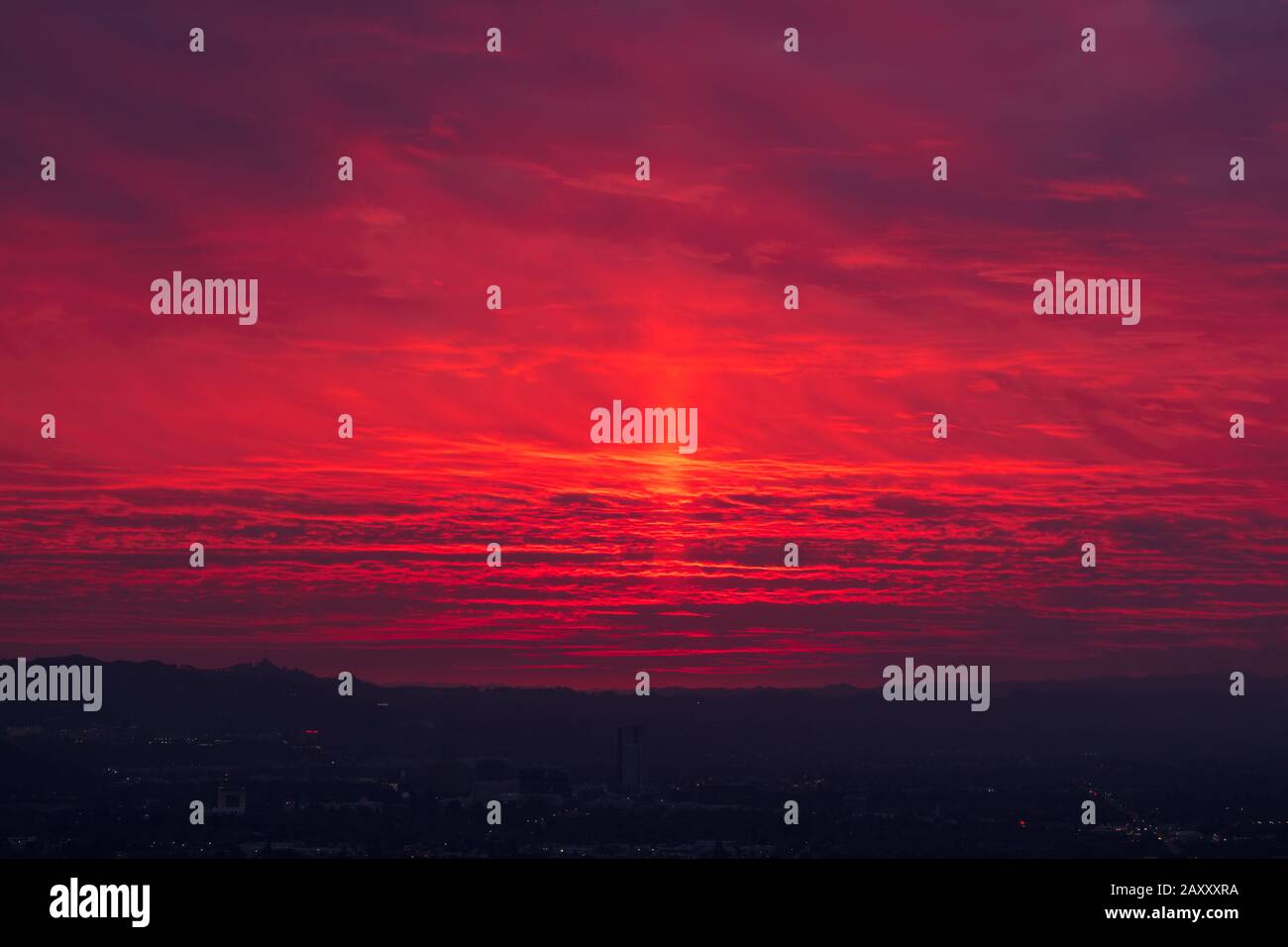 Perfect sunset sky hi-res stock photography and images - Alamy