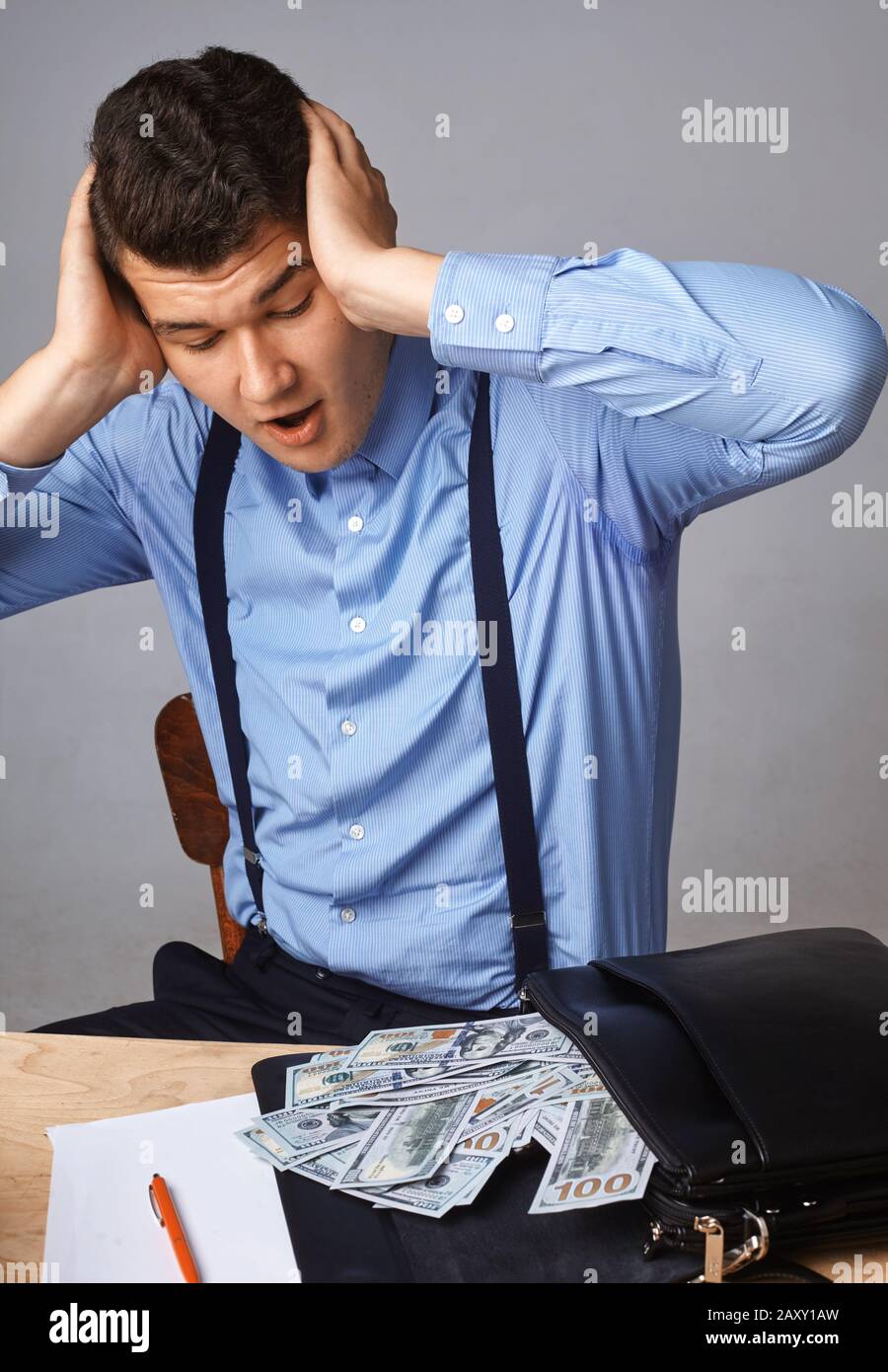 Money packs hi-res stock photography and images - Alamy