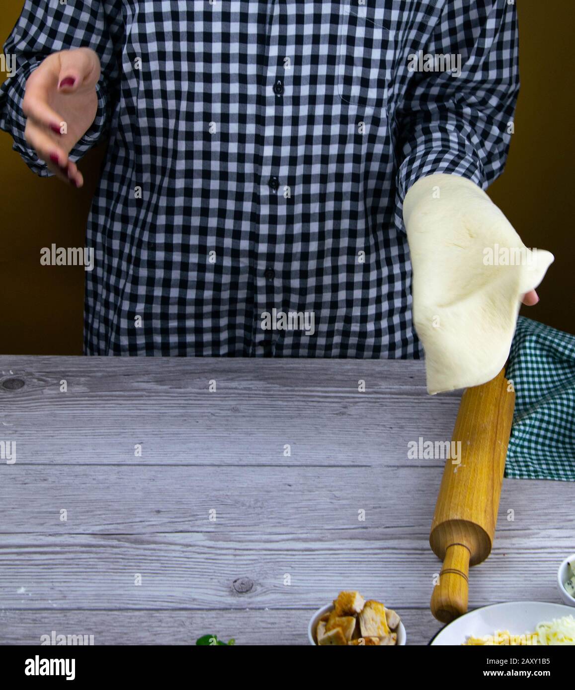 Tossing Pizza Dough High Resolution Stock Photography and Images - Alamy