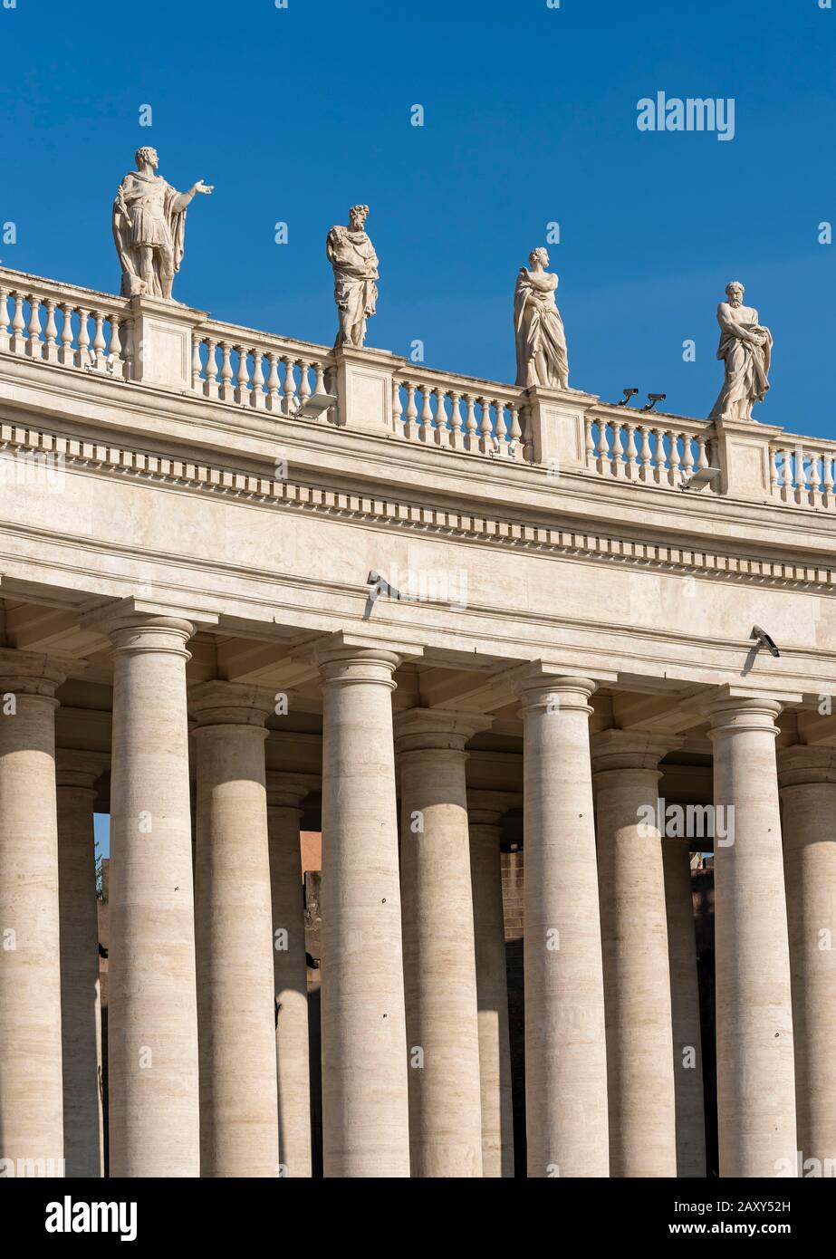 Bernini Colonnade, St. Peter's Square, Vatican, Rome, Italy Stock Photo ...