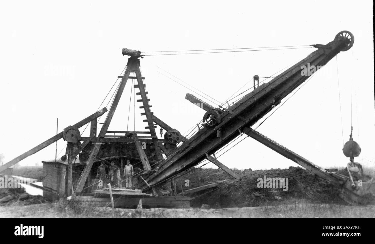 Dredging shovel Black and White Stock Photos & Images - Alamy
