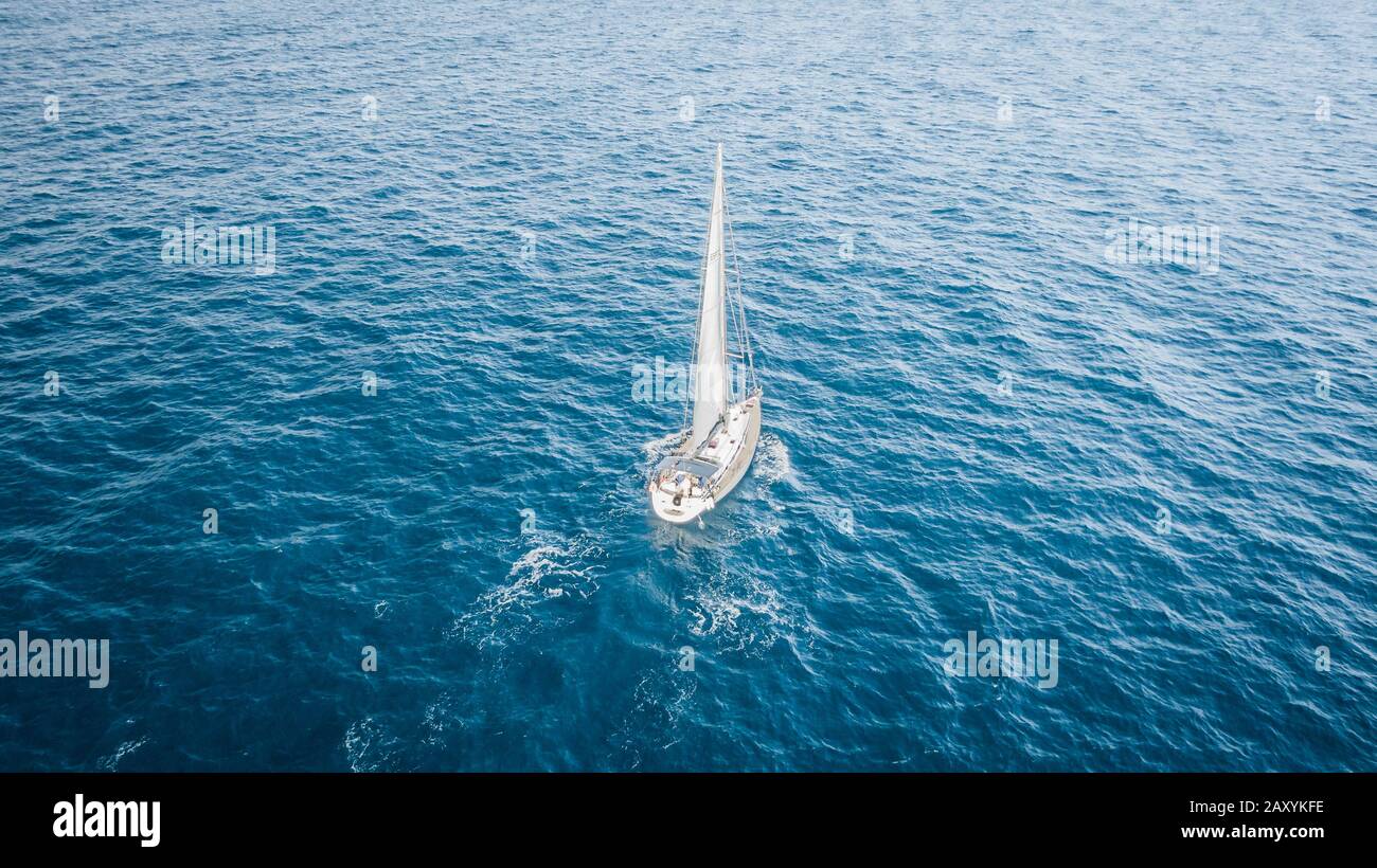 Top down ship sailing hi-res stock photography and images - Alamy