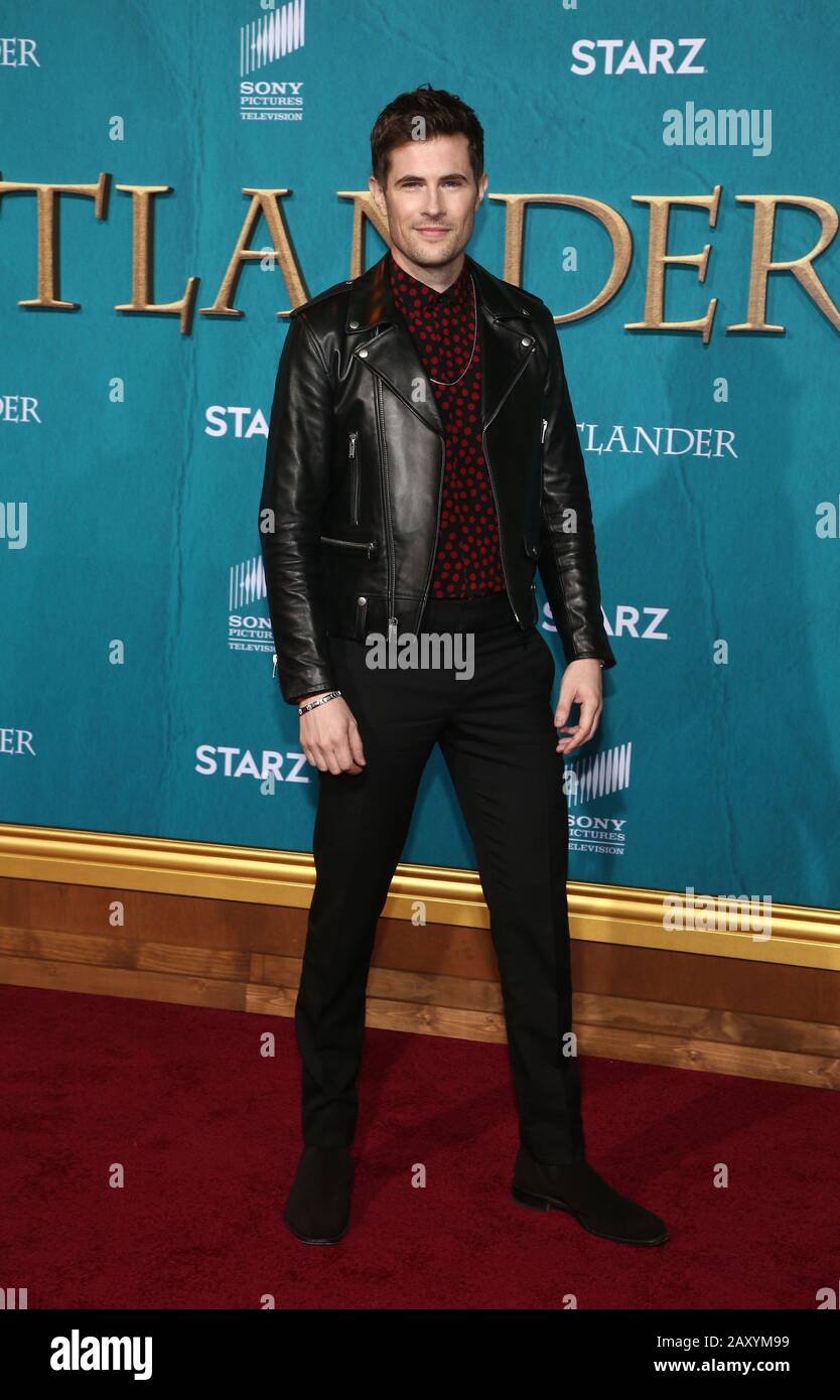 David berry outlander season 5 hi-res stock photography and images - Alamy