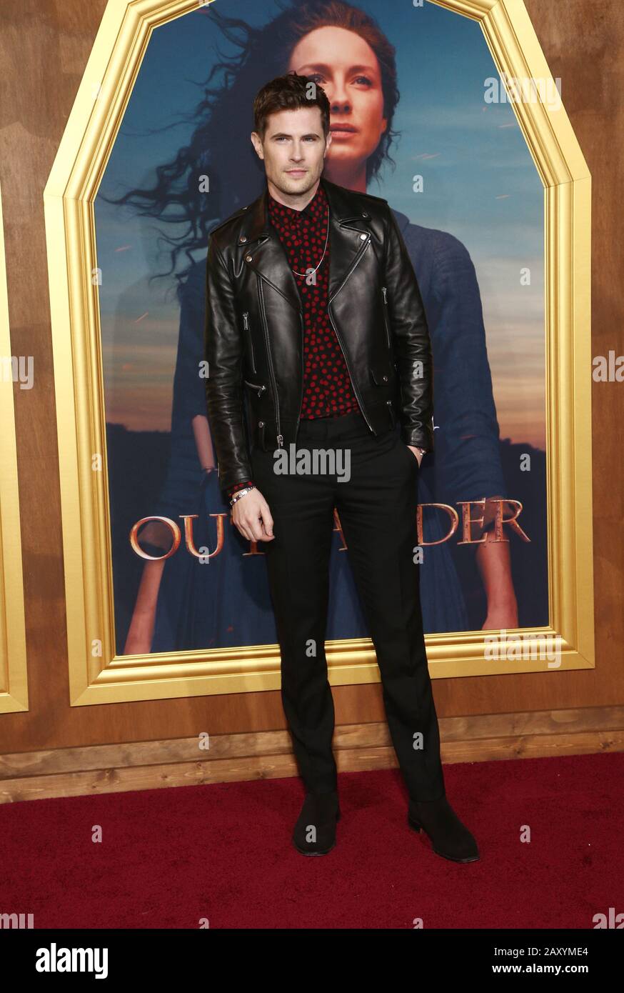 David berry outlander season 5 hi-res stock photography and images - Alamy