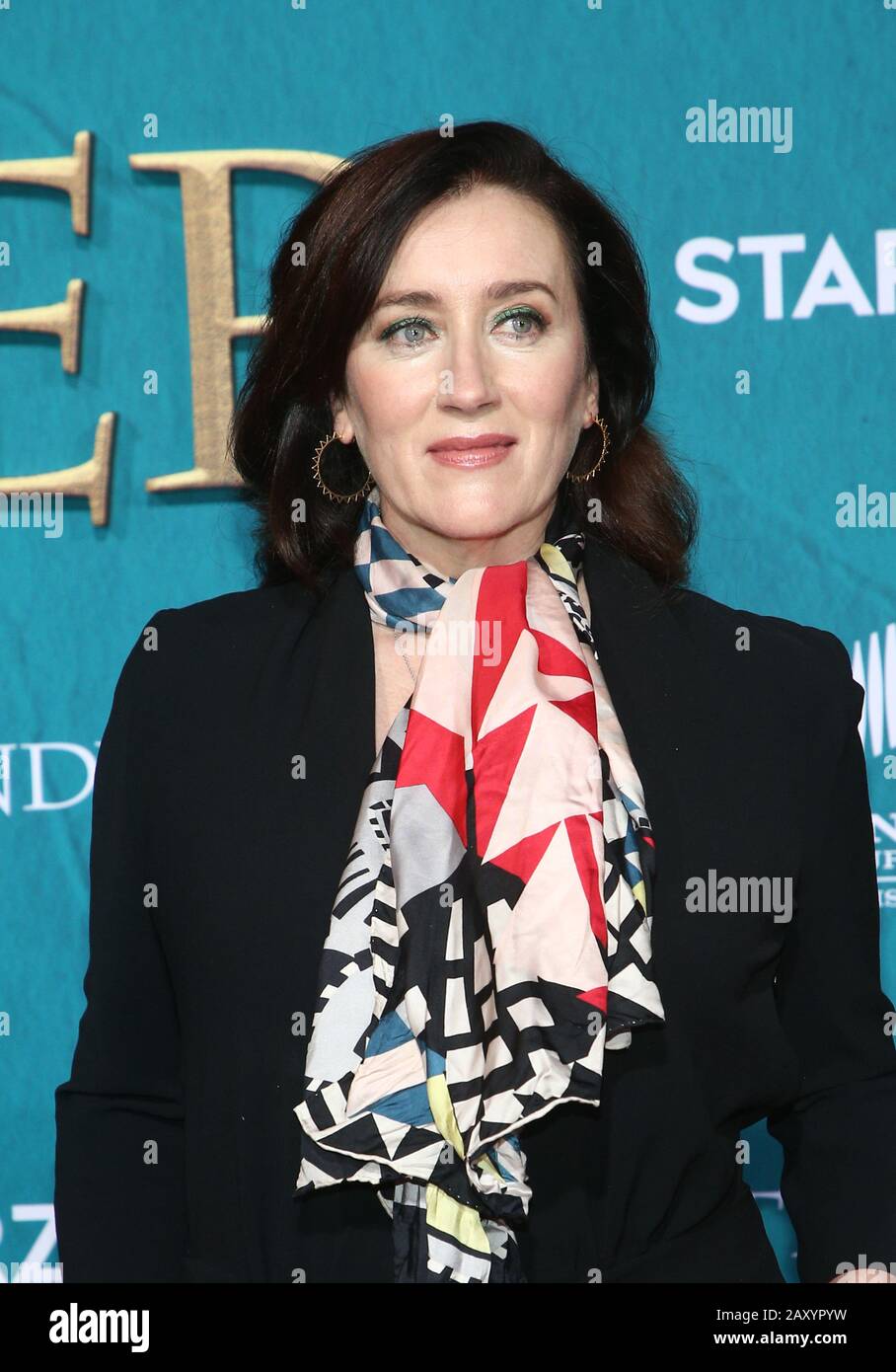 Maria doyle kennedy outlander hi-res stock photography and images - Alamy
