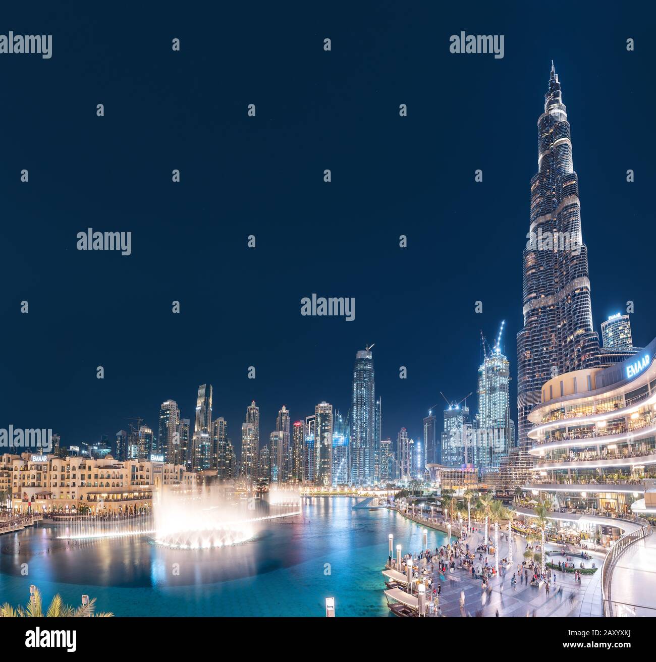The city skyline near the dubai mall in dubai hi-res stock photography ...