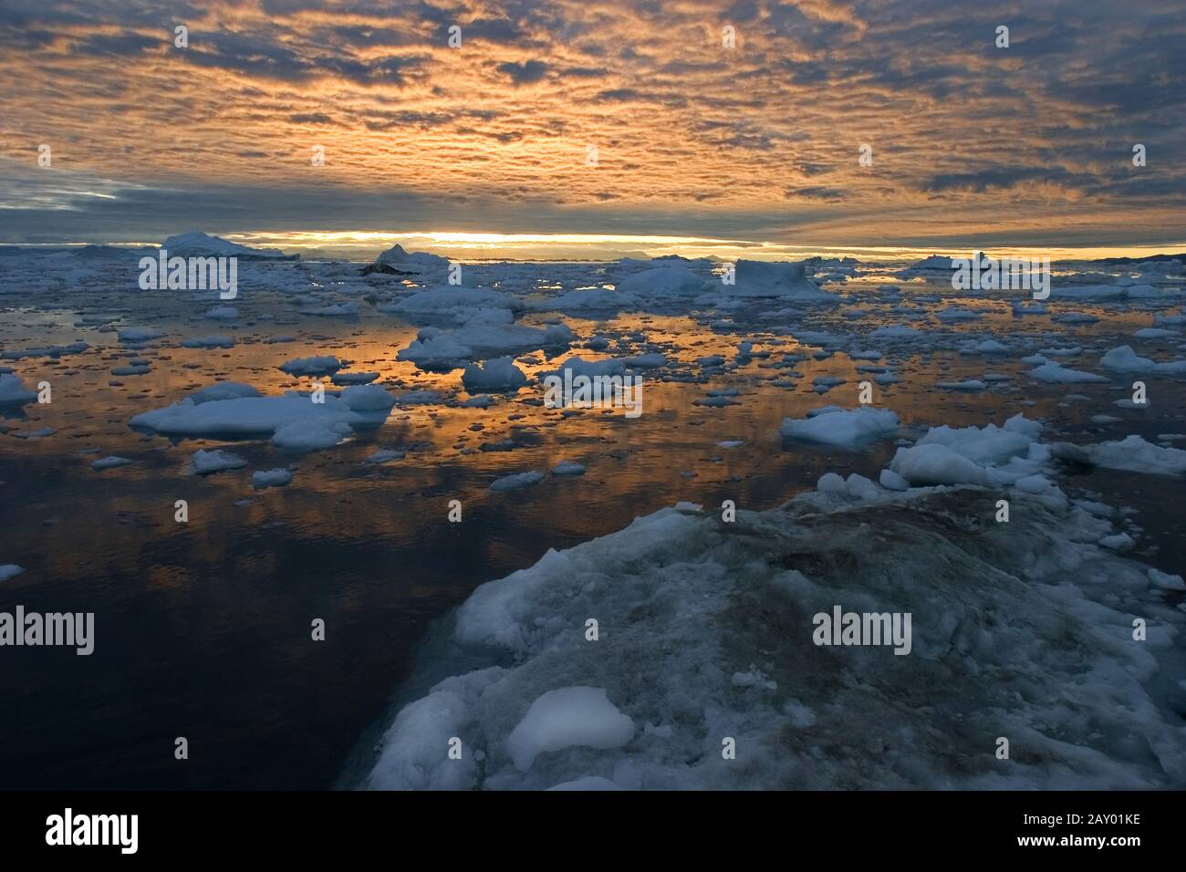 Mitternight Sun in Greenland, Midnight Sun in Greenland Stock Photo - Alamy