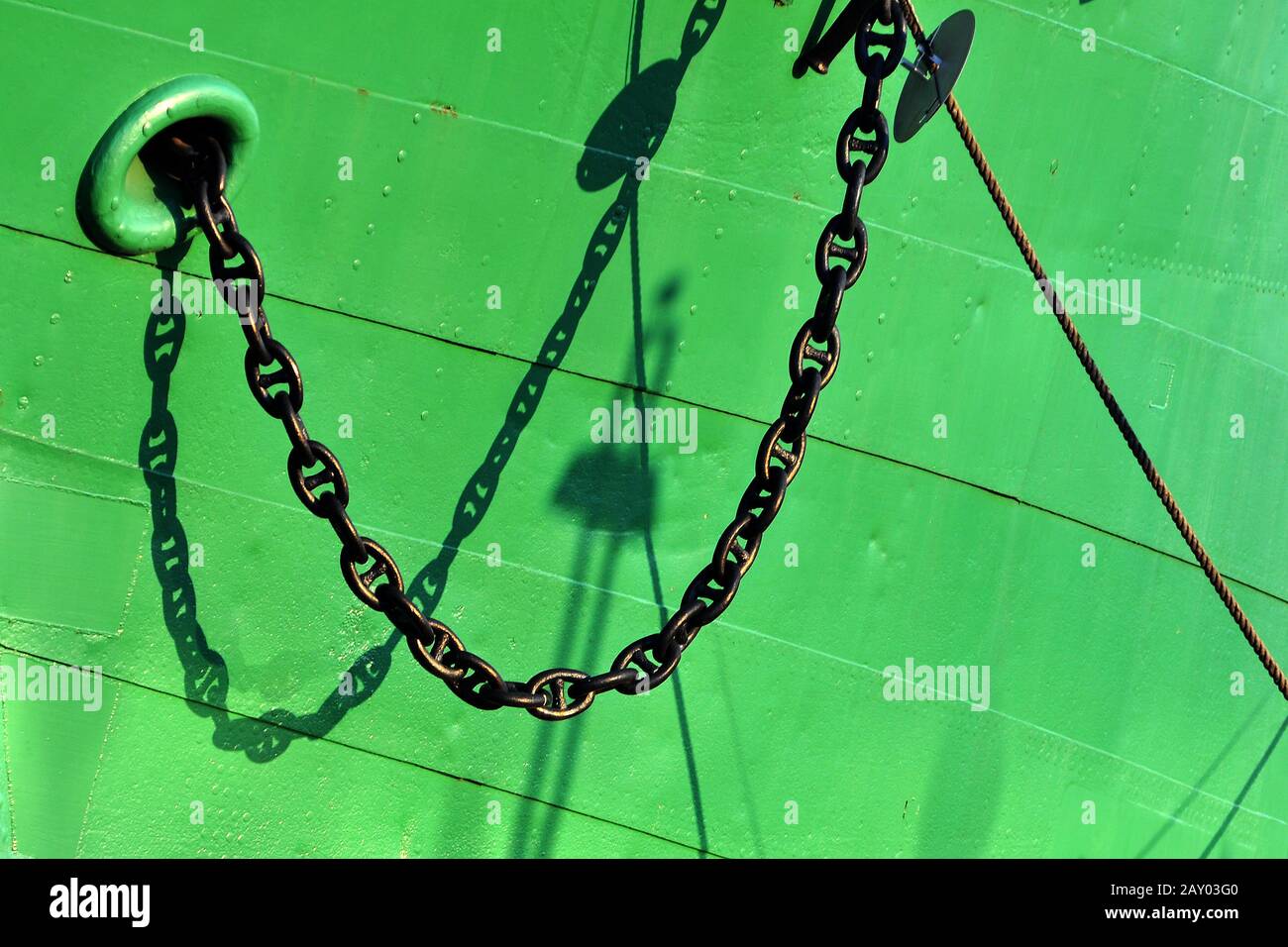 Forged anchor chain Stock Photo - Alamy