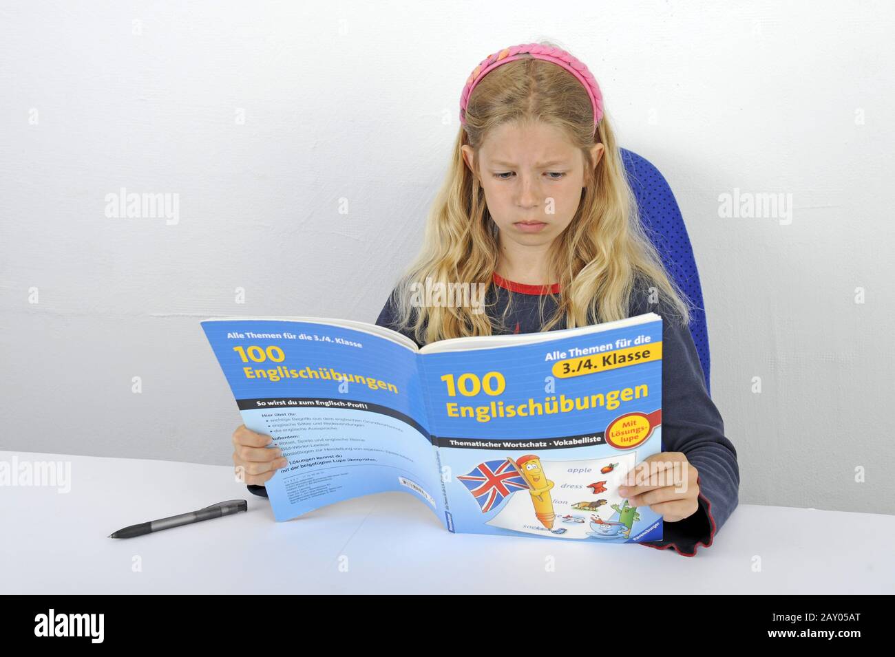 English textbook hi-res stock photography and images - Alamy
