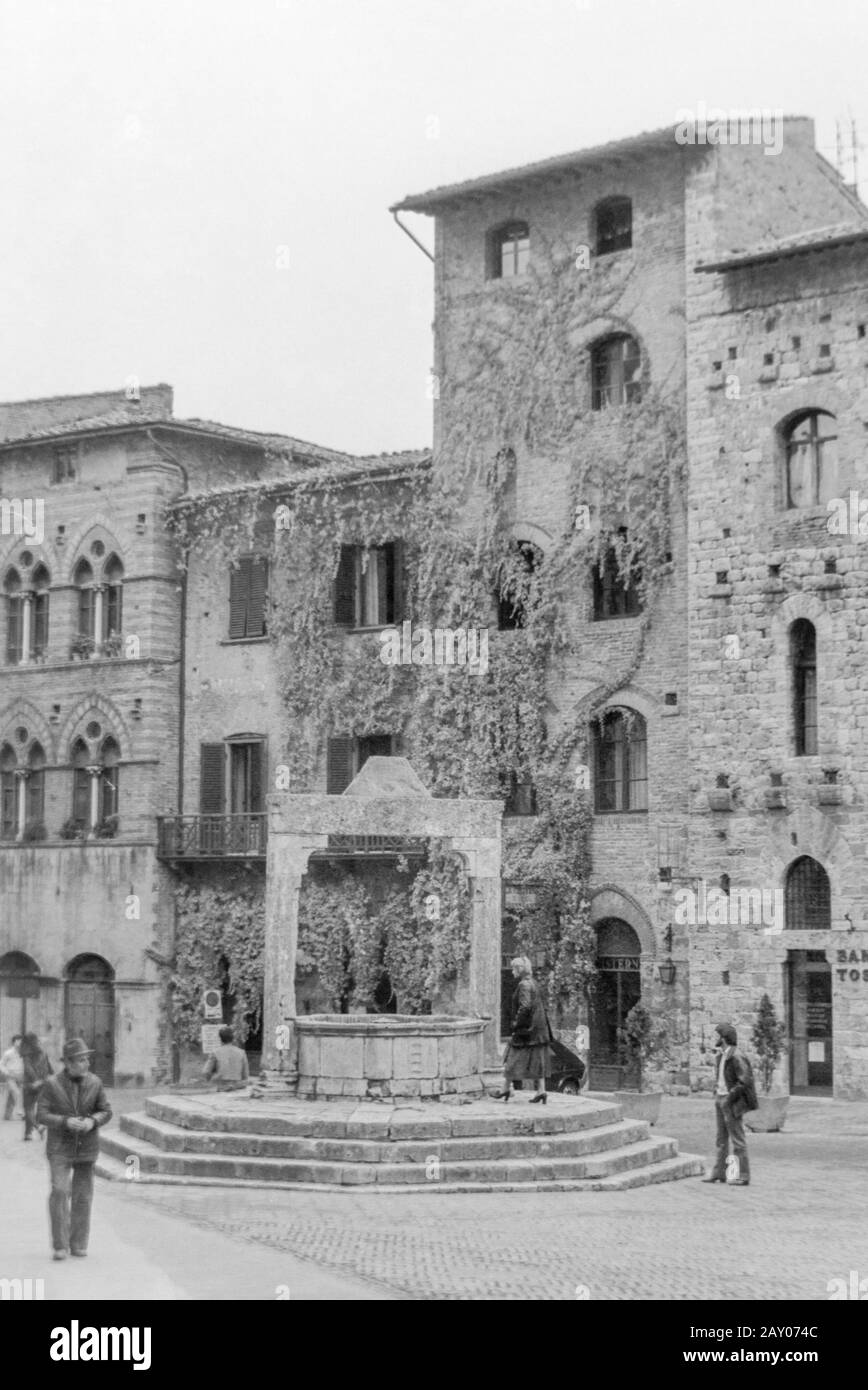 Octagonal Buildings High Resolution Stock Photography and Images - Alamy