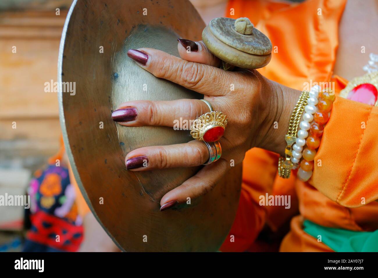 Hand cymbal hi-res stock photography and images - Alamy