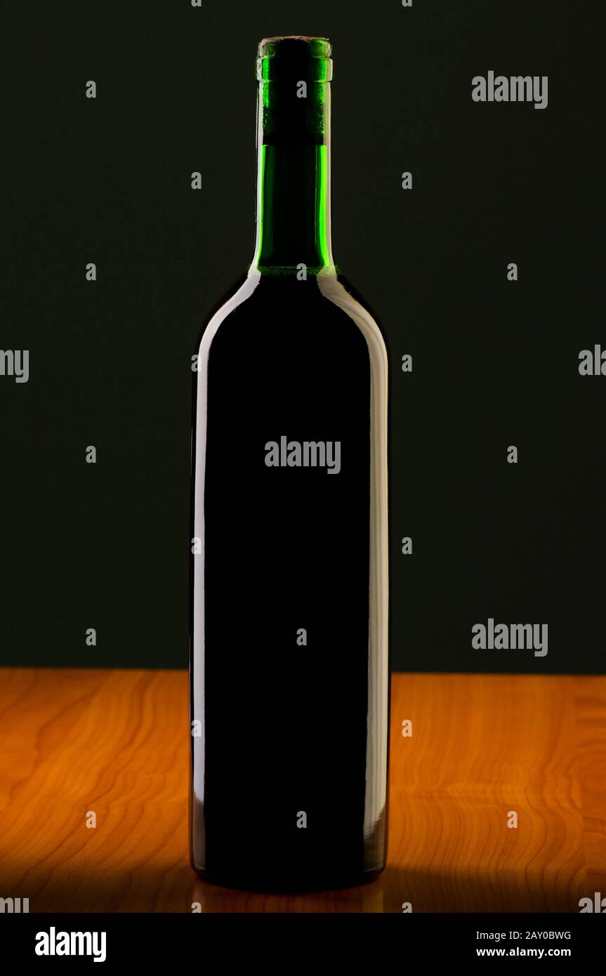 Wine concept with gradient background Stock Photo - Alamy