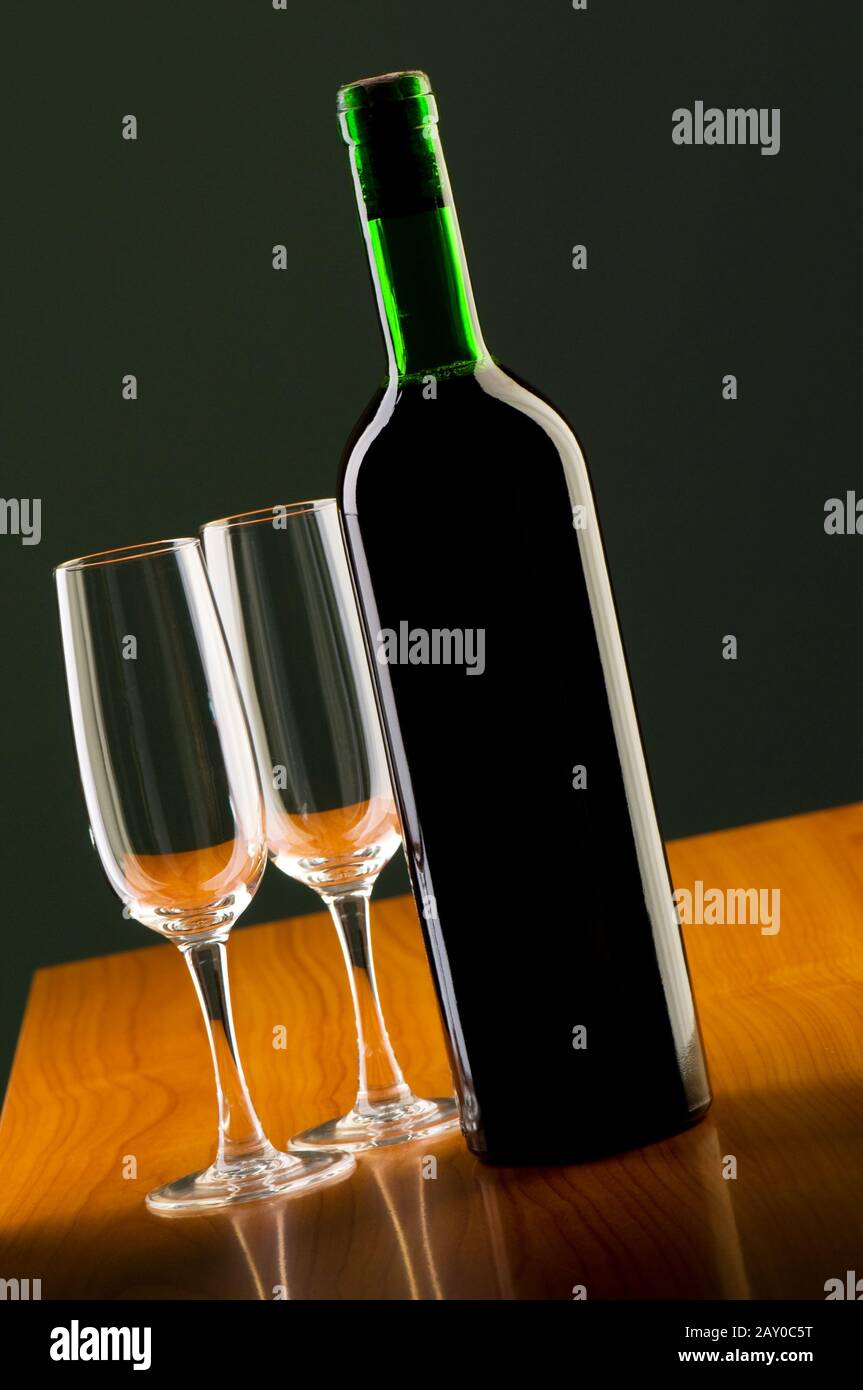 Wine concept with gradient background Stock Photo - Alamy