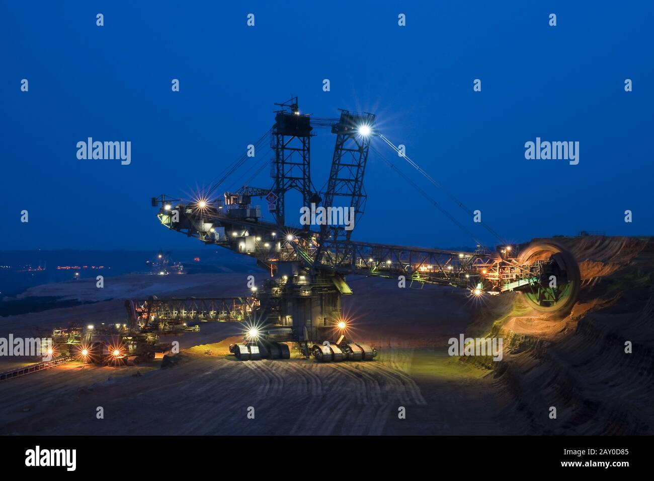 Night shift hi-res stock photography and images - Alamy