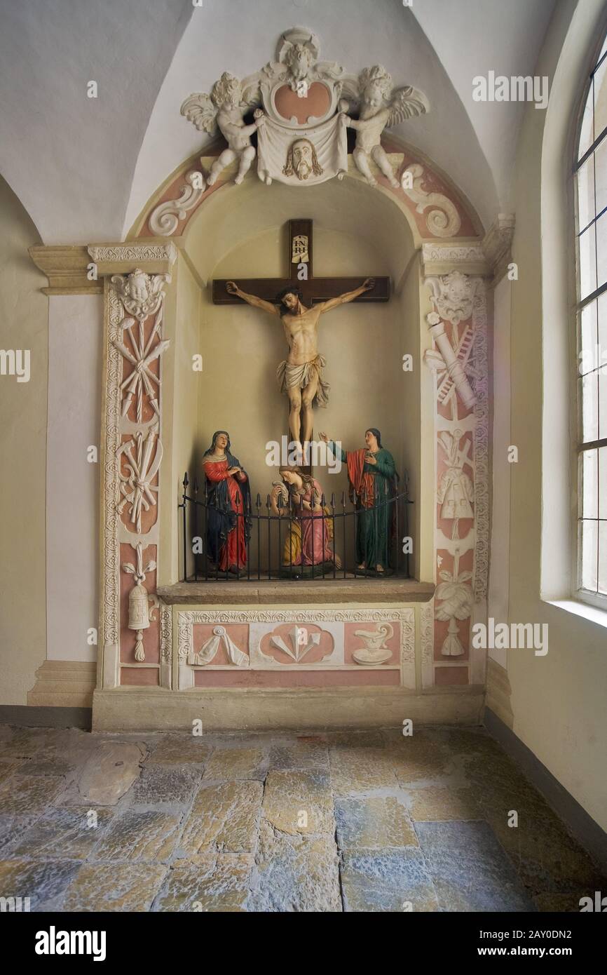 Side altar hi-res stock photography and images - Alamy