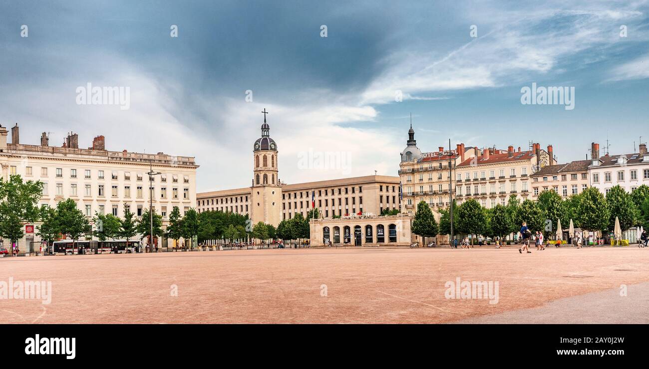 City hall square lyon france hi-res stock photography and images - Alamy