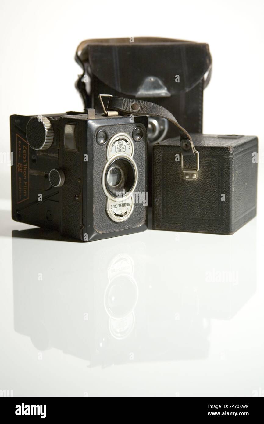 Zeiss Ikon Box - Zeiss Ikon Box Stock Photo - Alamy