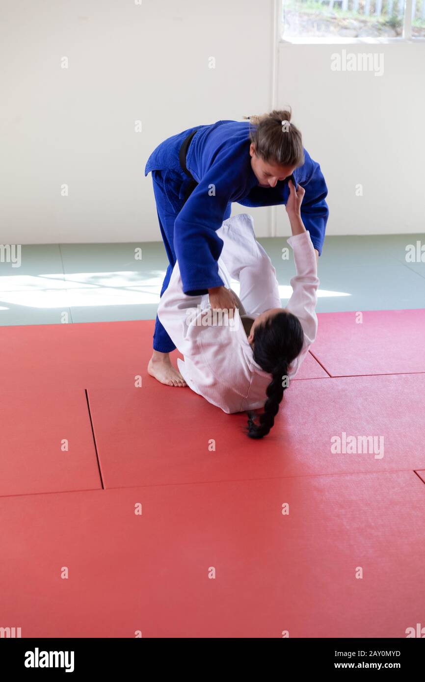 Female judo hi-res stock photography and images - Alamy