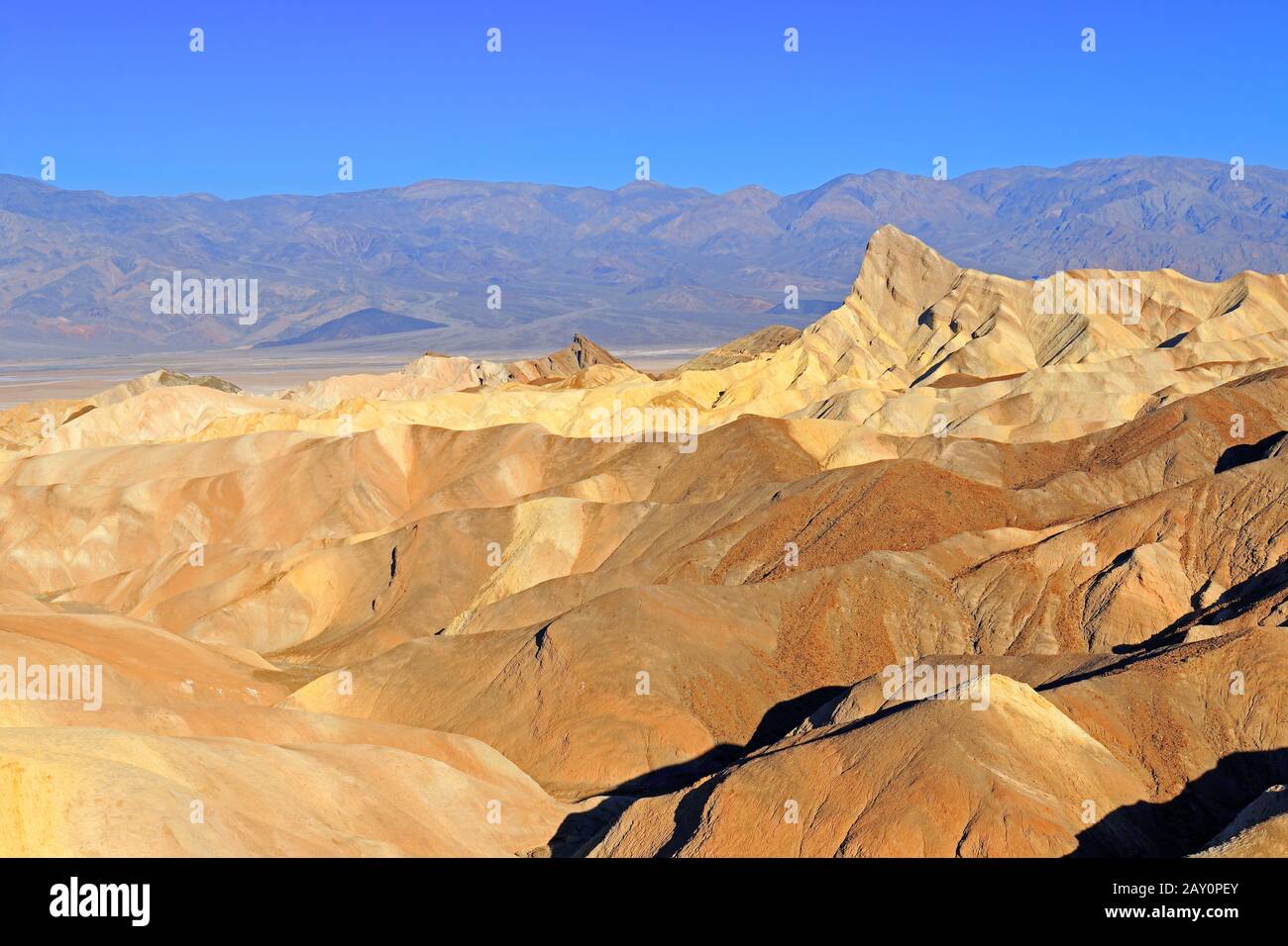 Coloured rock formations hi-res stock photography and images - Alamy