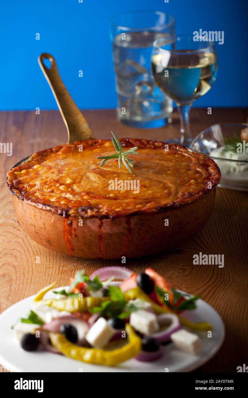 Copper water dish hi-res stock photography and images - Alamy