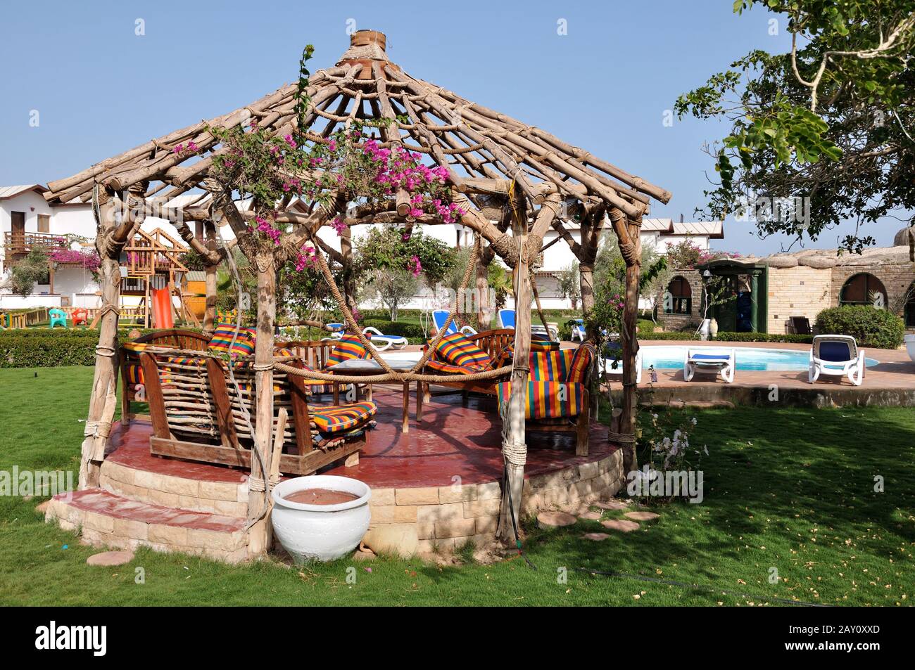 Sumer pergola and hotel swimming pool Stock Photo - Alamy