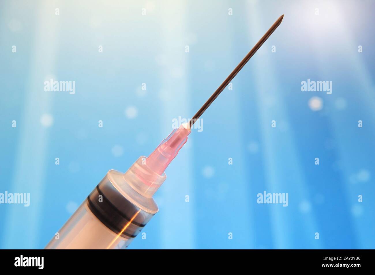Metallic syringe hi-res stock photography and images - Alamy