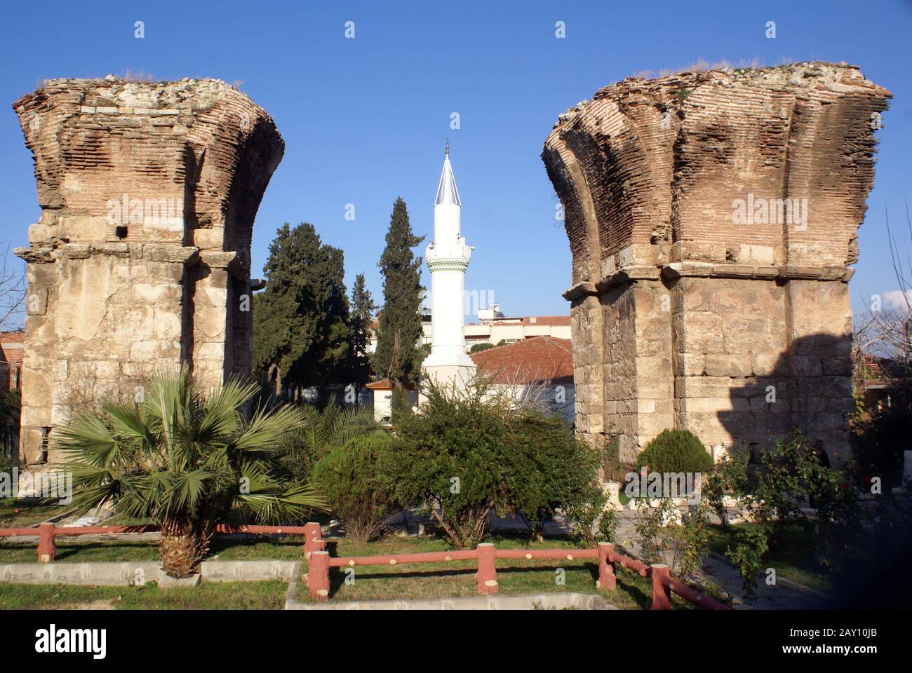 Church mosque hi-res stock photography and images - Alamy