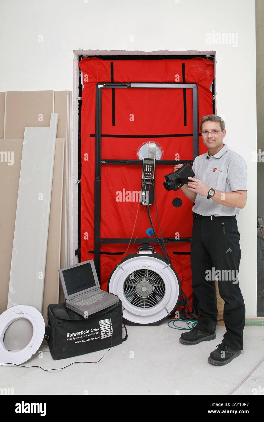 Differential pressure Measuring method Stock Photo - Alamy