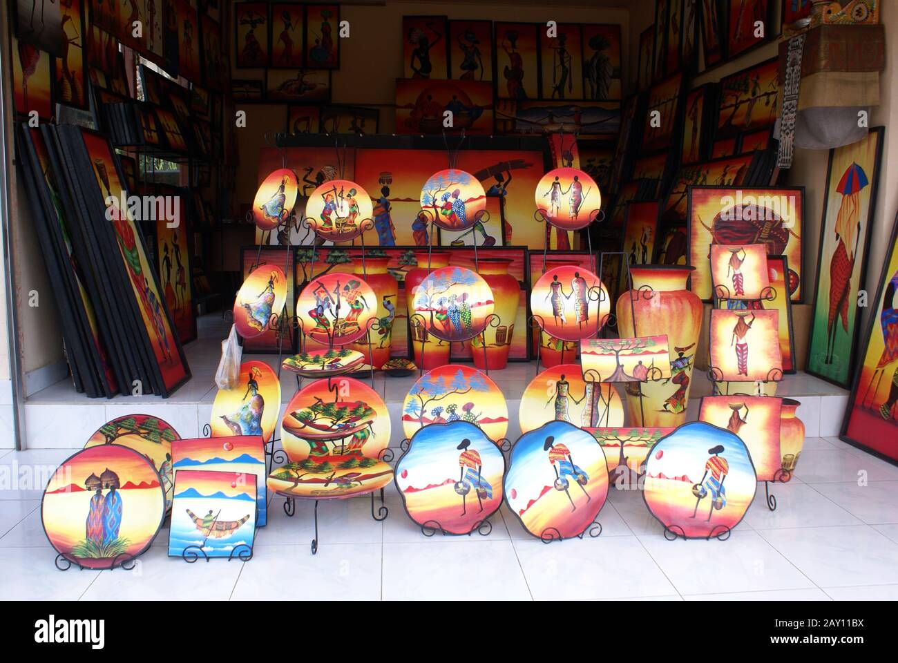 Traditional balinese plates hi-res stock photography and images - Alamy
