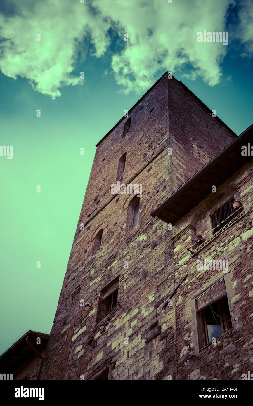 Brick wall tower / Medieval facade building in Colle di Val d'Elsa ...