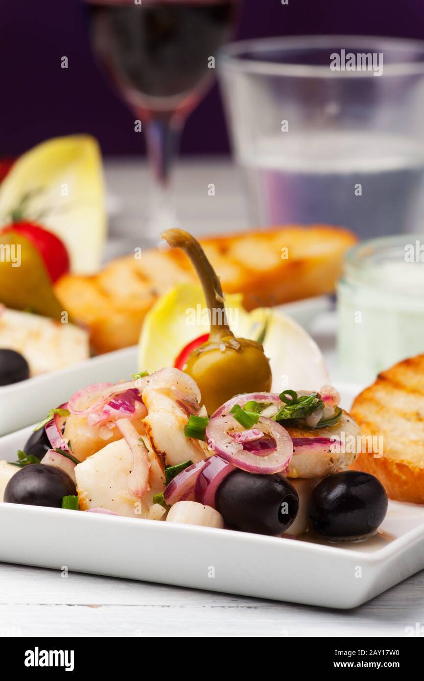 Greek salad of grilled cuttlefish Stock Photo - Alamy